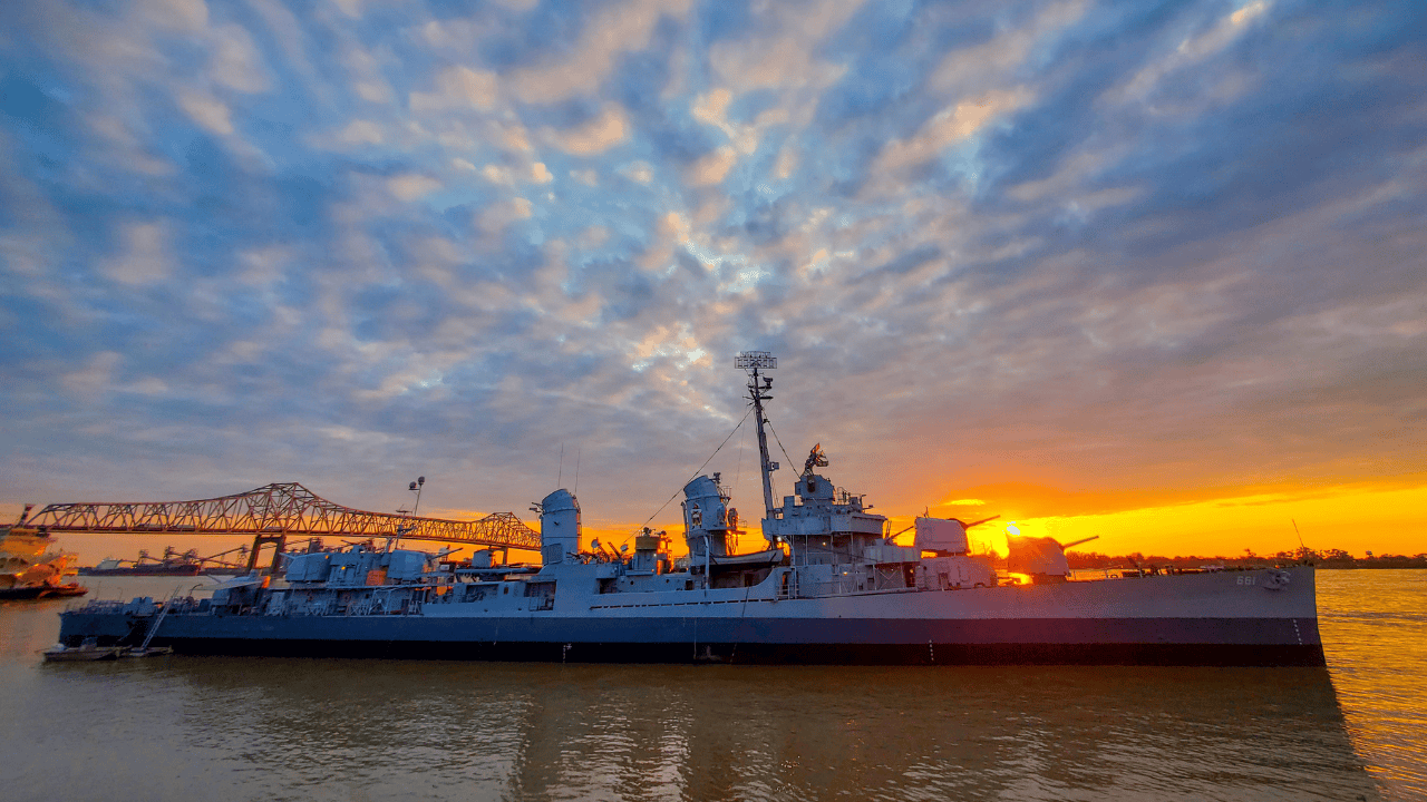 Naval museum atlas
