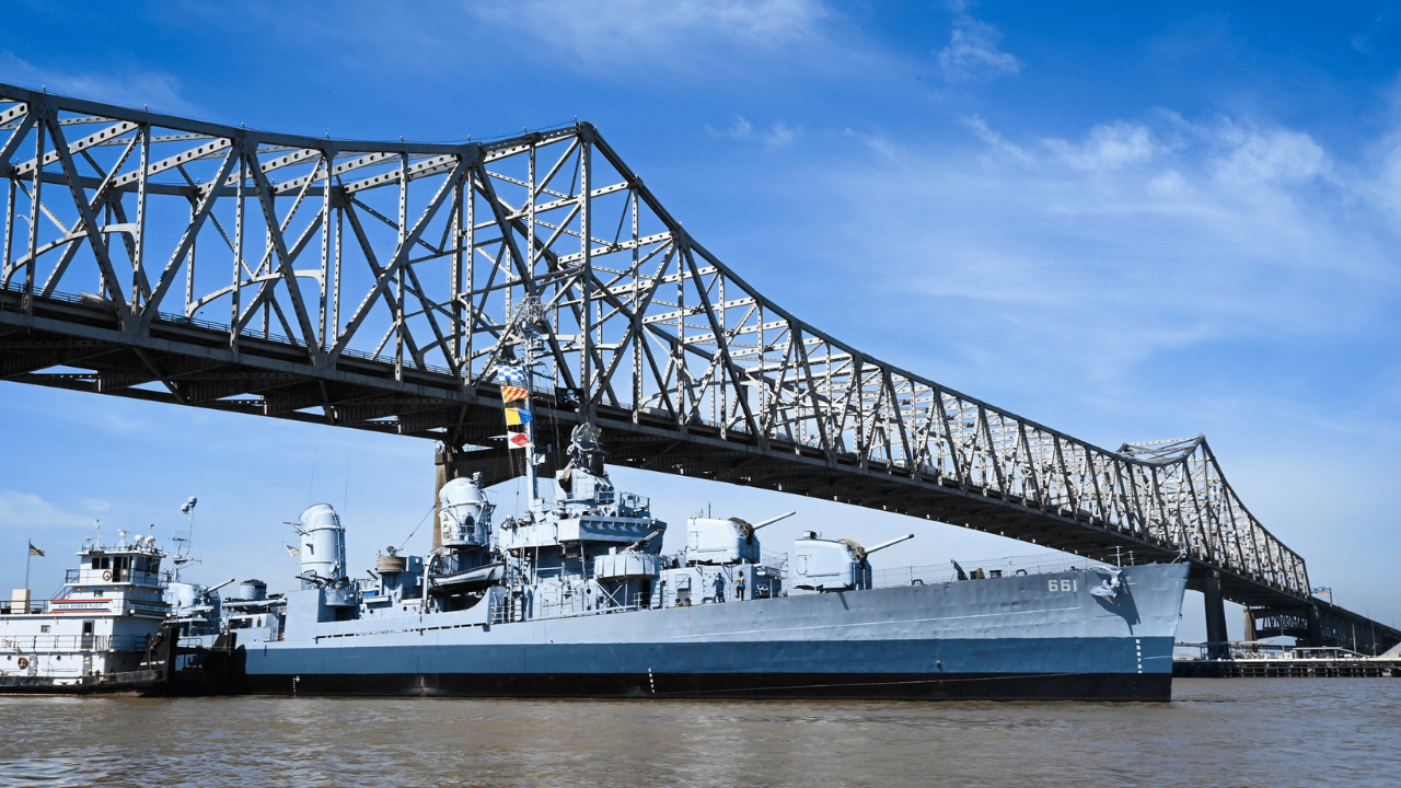 Naval museum atlas